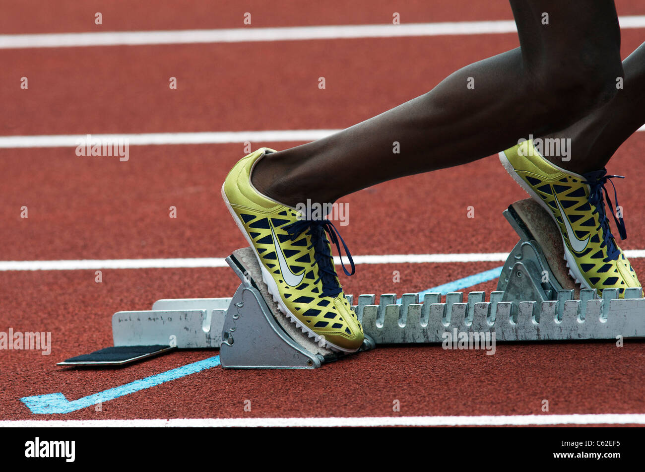 starting blocks on an athletics track Stock Photo - Alamy