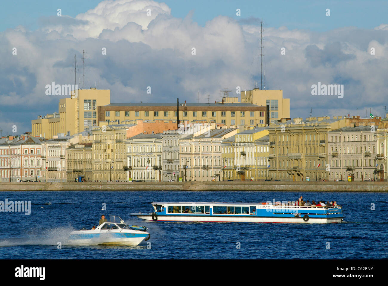 Craft boat hi-res stock photography and images - Alamy