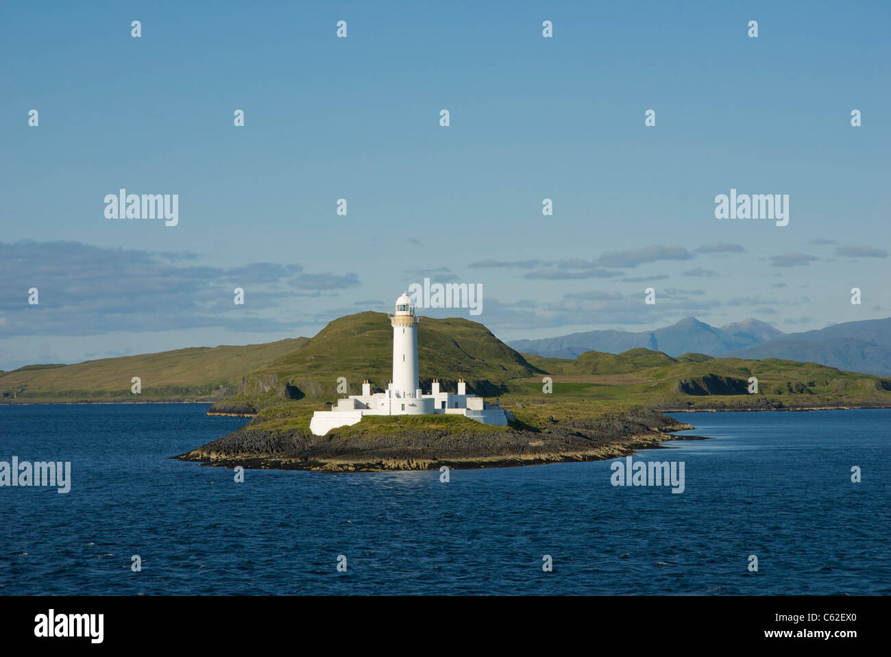 The lighthouse lismore sound of mull scotland hi-res stock photography ...