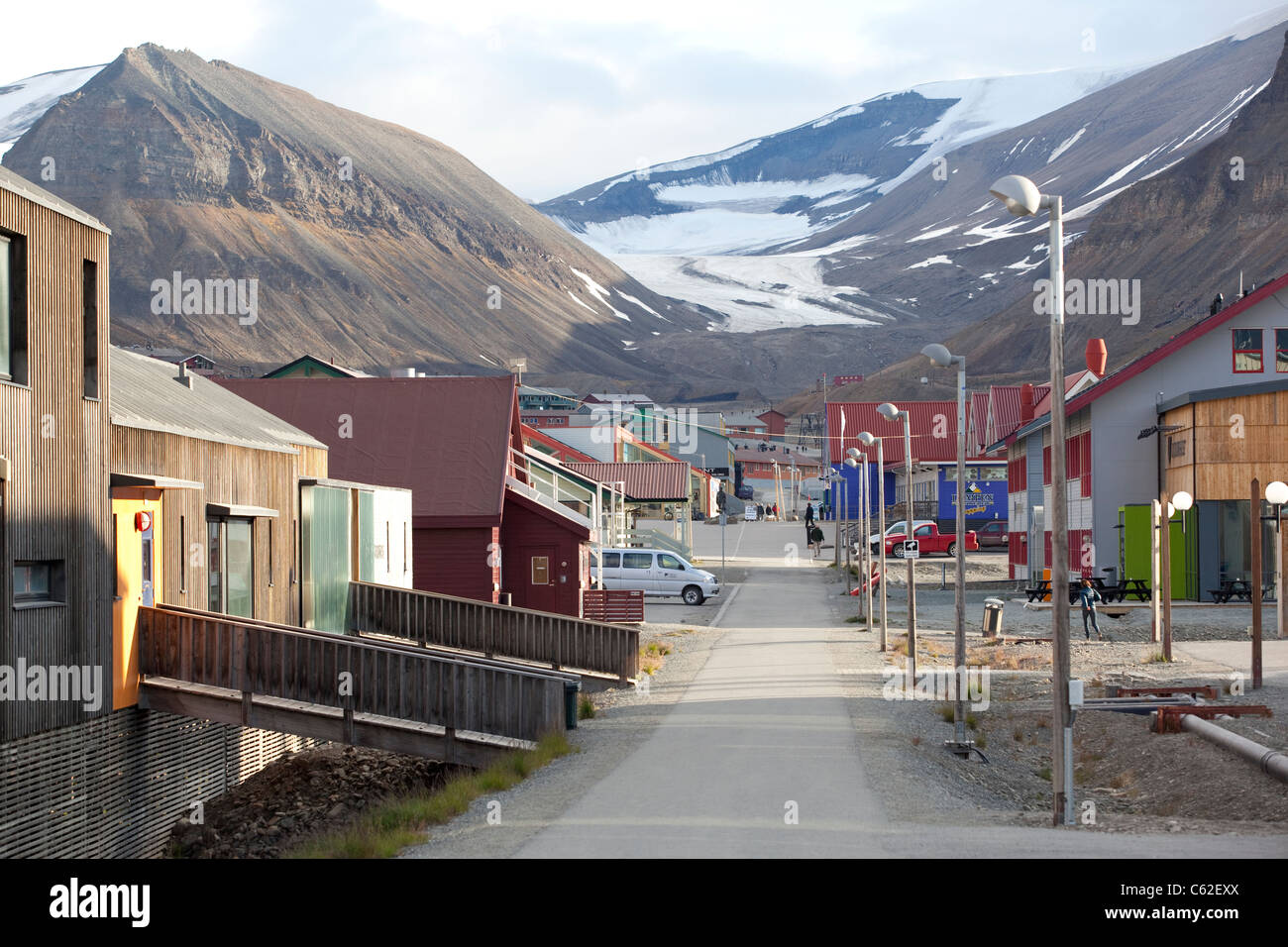 Image shows Longyearbyen, the largest settlement of Svalbard archipelago, Norway. Photo:Jeff ...