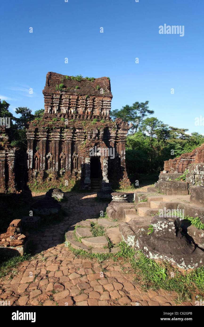 Vietnam ruins temples cham culture hi-res stock photography and images ...