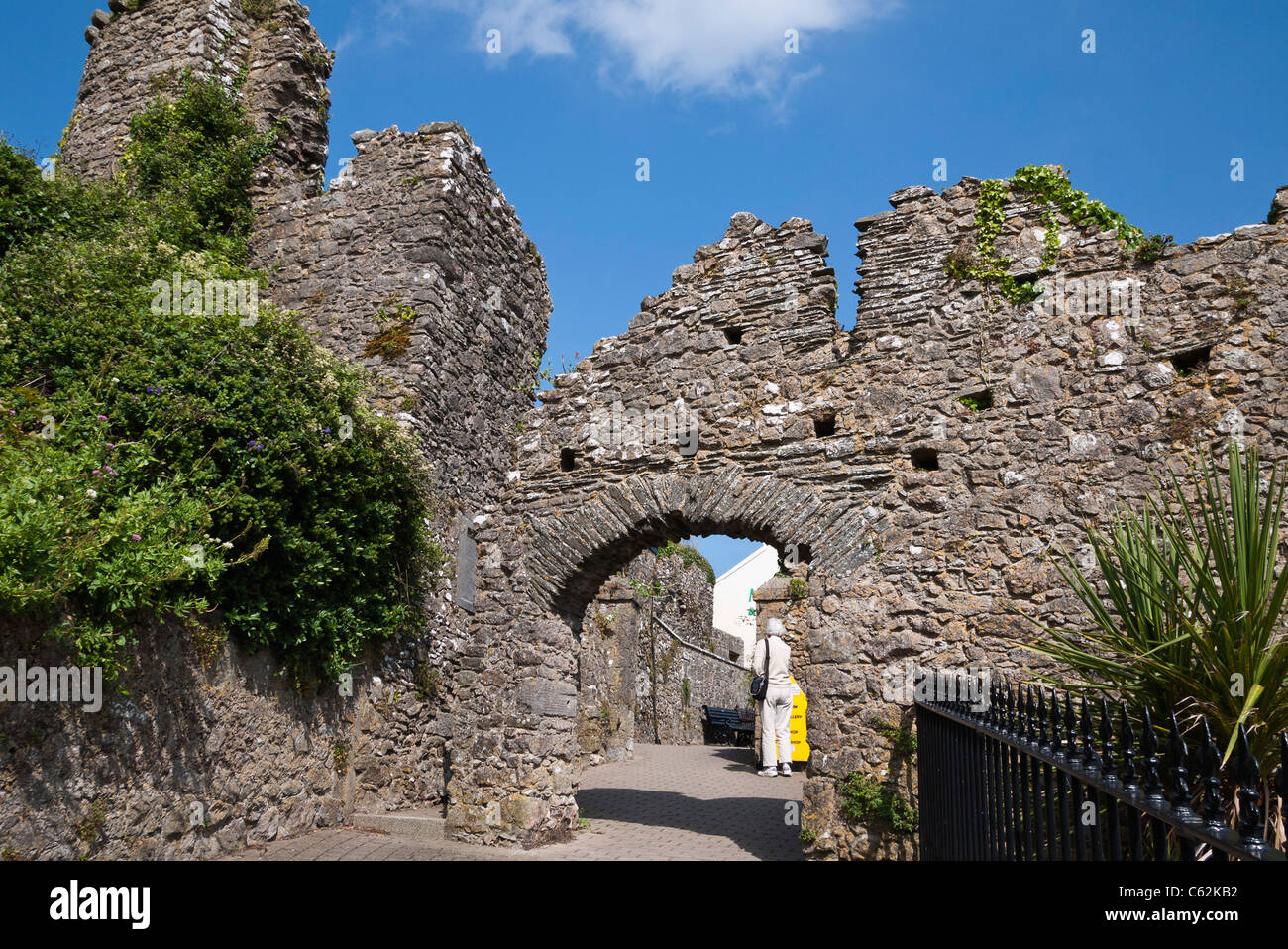 Tenby, Old Ruined Wall and Arch at Entrance to Museum, Pembrokeshire ...