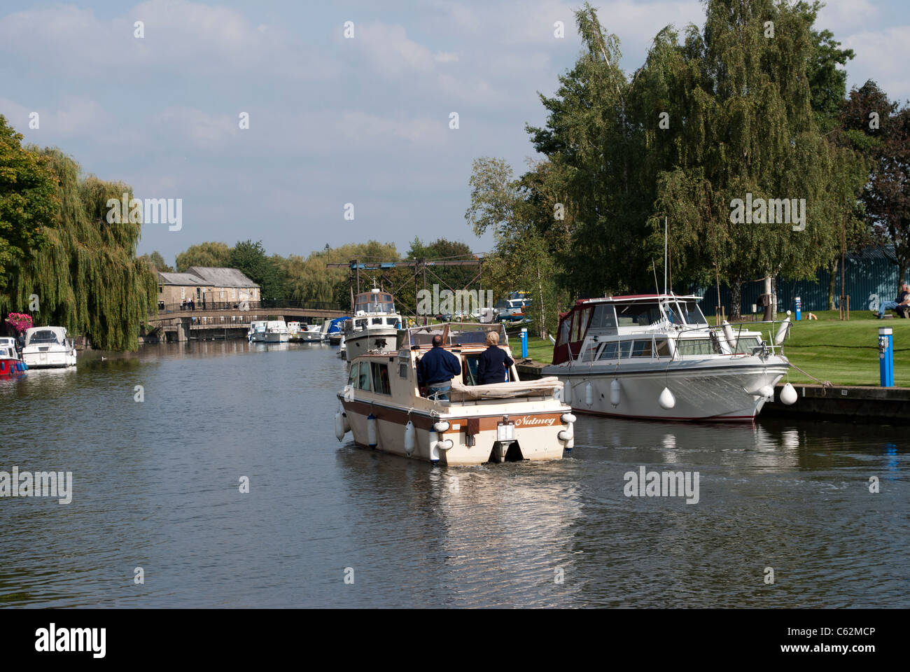 Pleasure boating hi-res stock photography and images - Alamy