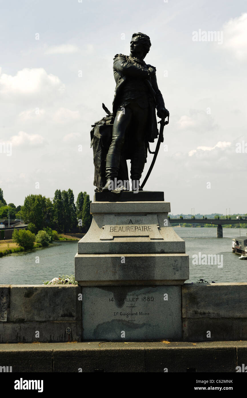Angers Stone Bridge and Statue Stock Photo - Alamy