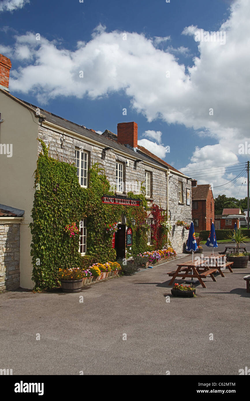 Village ale house hi-res stock photography and images - Alamy