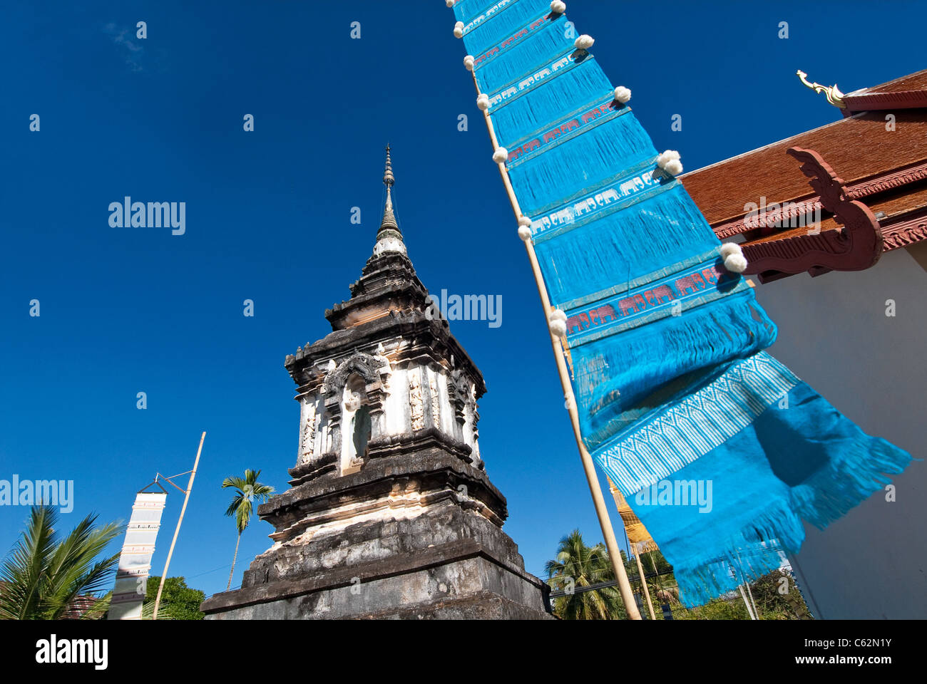 Wat Hua Khuang. Nan. Northern Thailand Stock Photo - Alamy