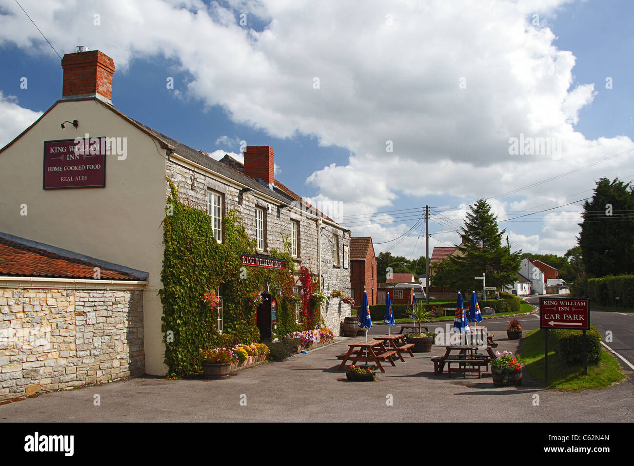Village ale house hi-res stock photography and images - Alamy