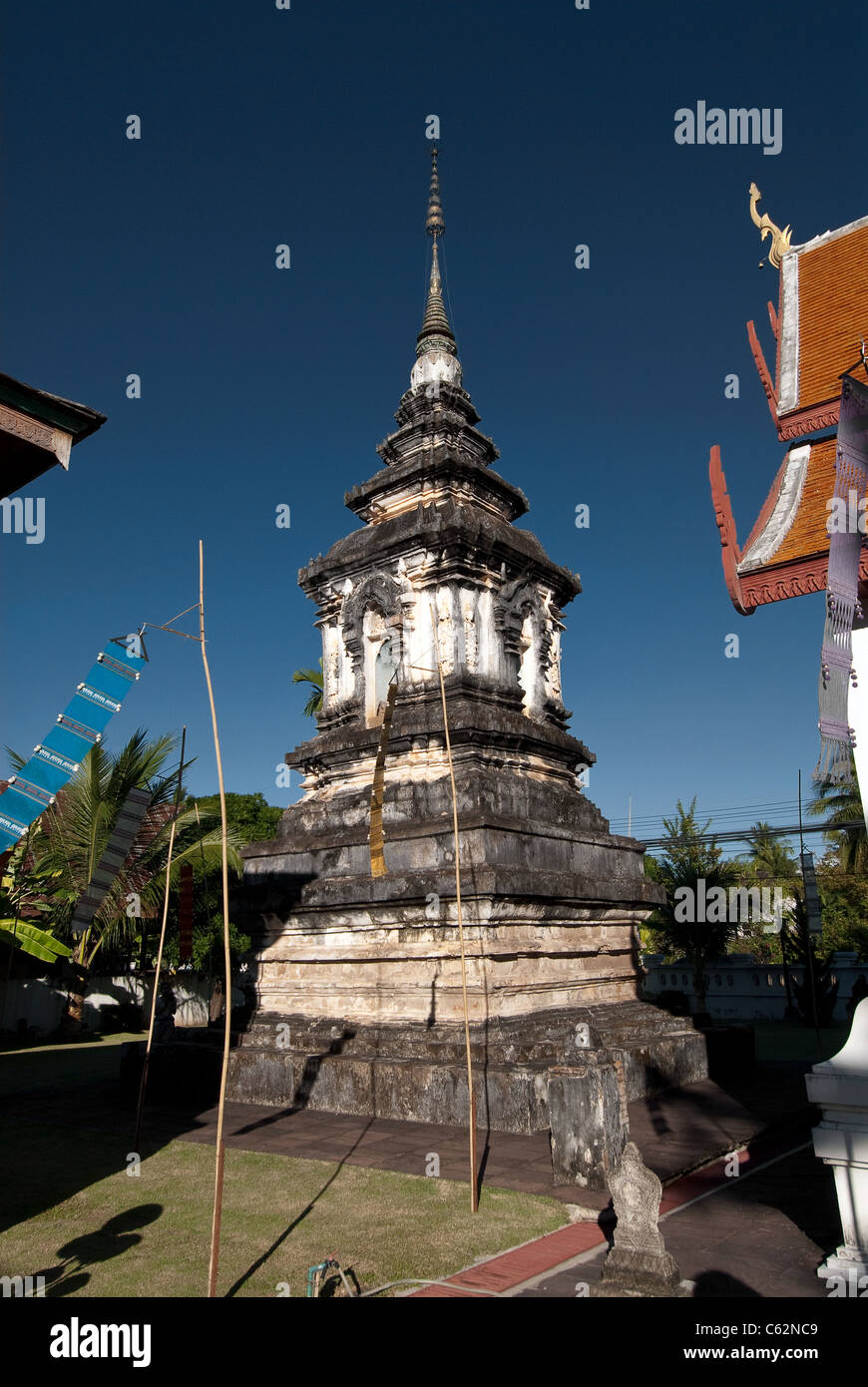 Wat Hua Khuang. Nan. Northern Thailand Stock Photo - Alamy