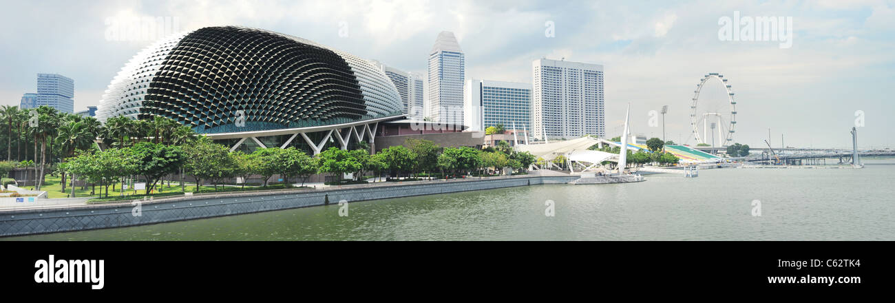 Embankment of Singapore with Esplanade theater and Singapore Flyer ...