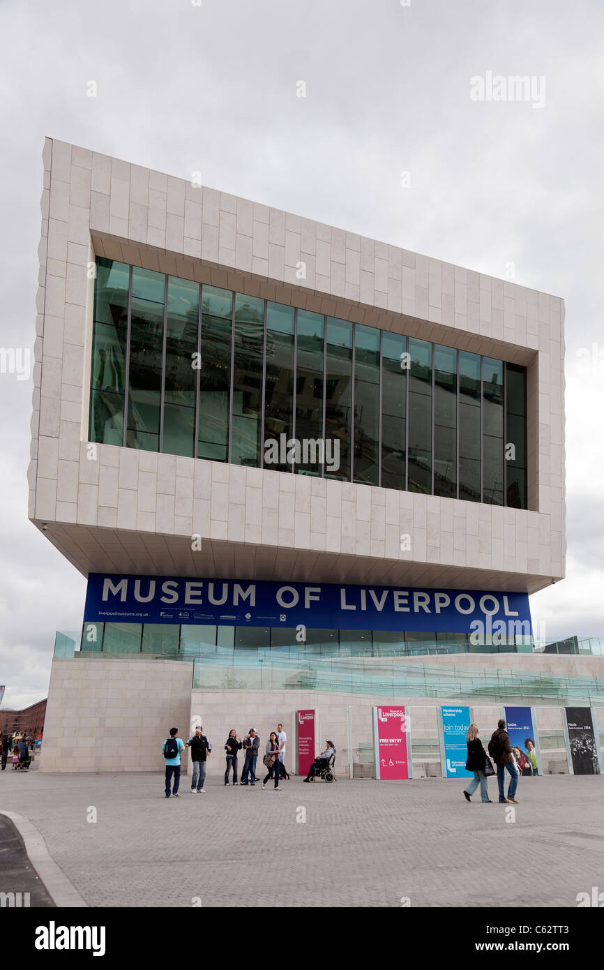 The new Museum of Liverpool on the waterfront at the pierhead Stock ...