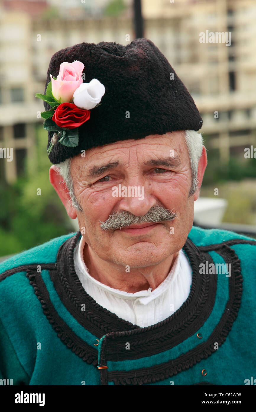Bulgaria, Veliko Tarnovo, man in traditional dress Stock Photo - Alamy