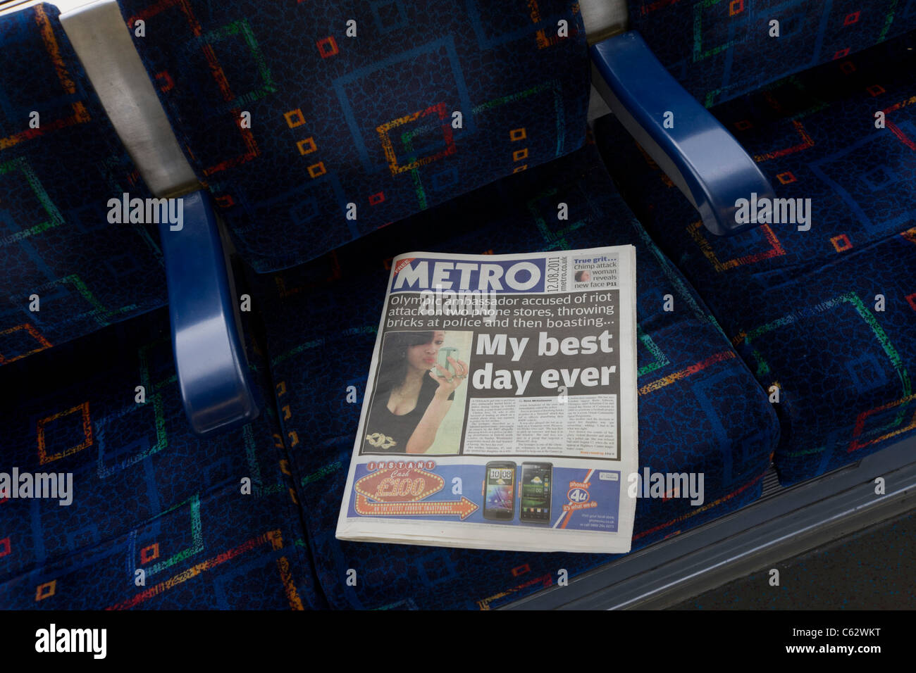 Metro newspaper tube underground hi-res stock photography and images ...