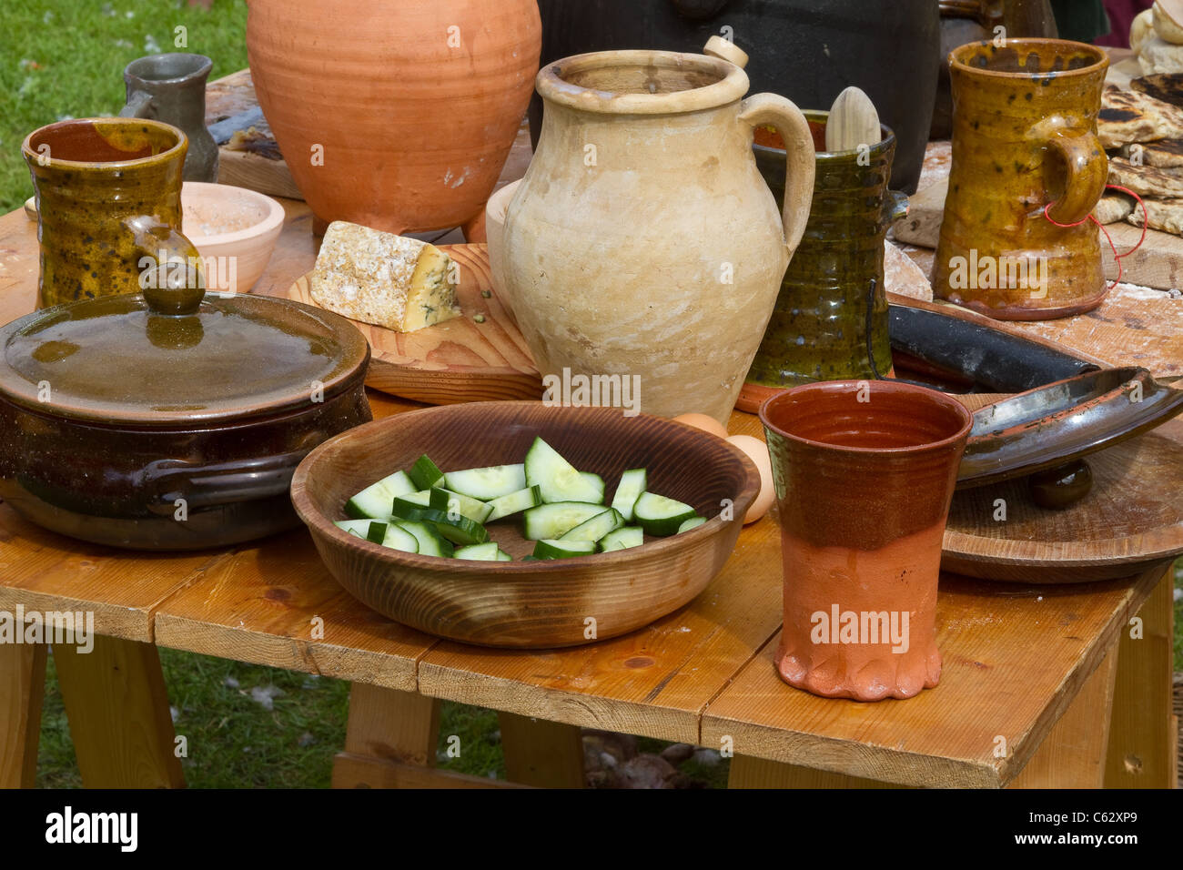 Medieval table Crockery, earthenware, pottery, pot, clay, ceramic ...