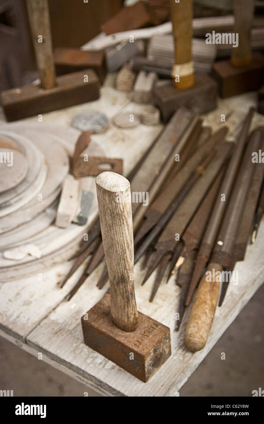 Old building vector hi-res stock photography and images - Alamy