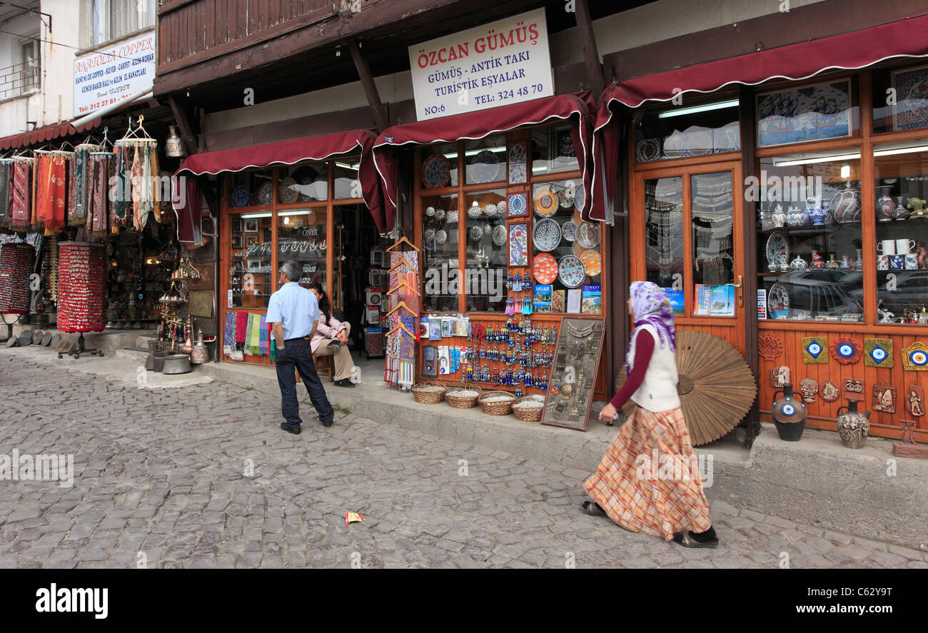 Turkey, Ankara, Ulus, street scene, handicraft shops Stock Photo - Alamy