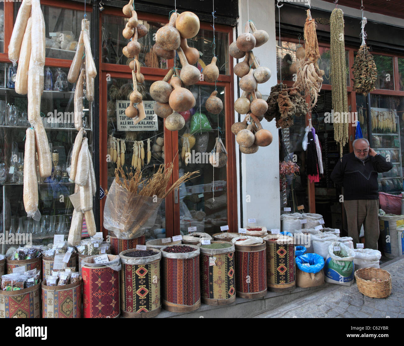 Turkey, Ankara, Ulus, street scene, shop Stock Photo - Alamy