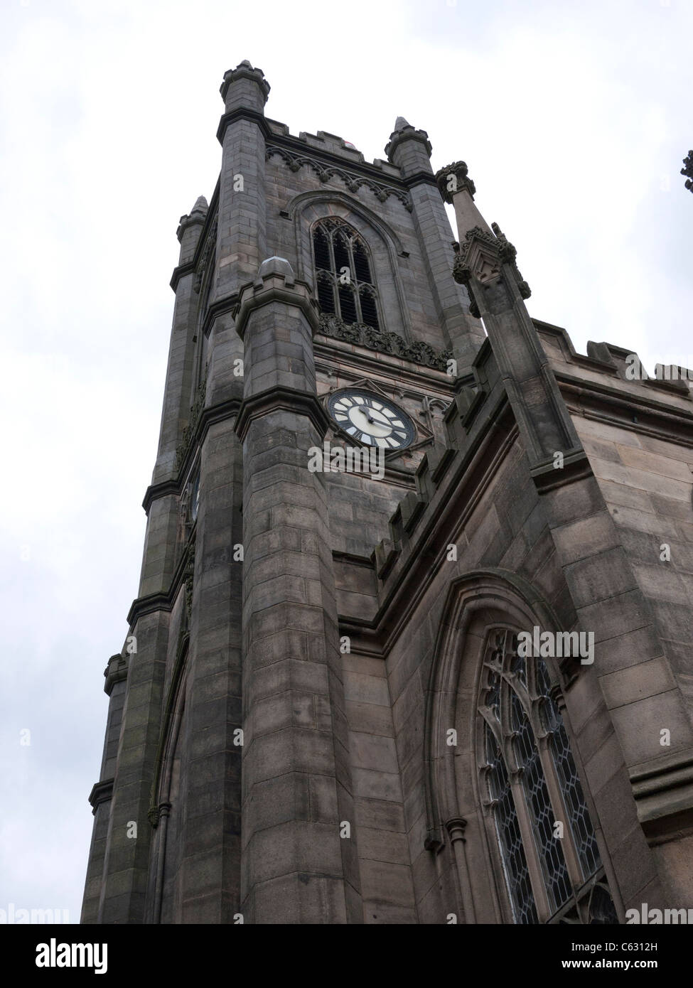Oldham parish church hi-res stock photography and images - Alamy