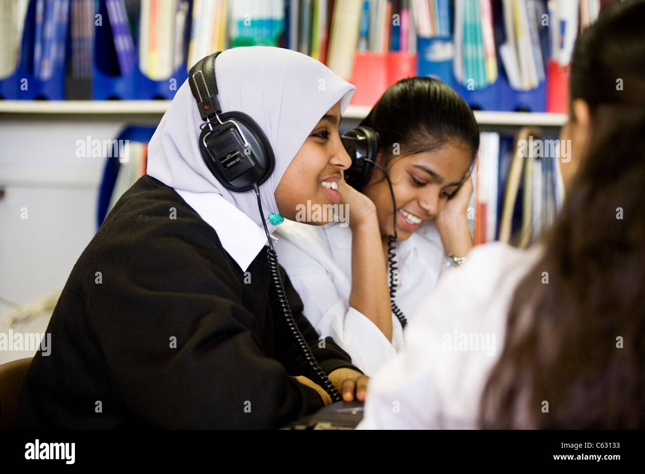 Group of asian girls at sixth form hi-res stock photography and images ...