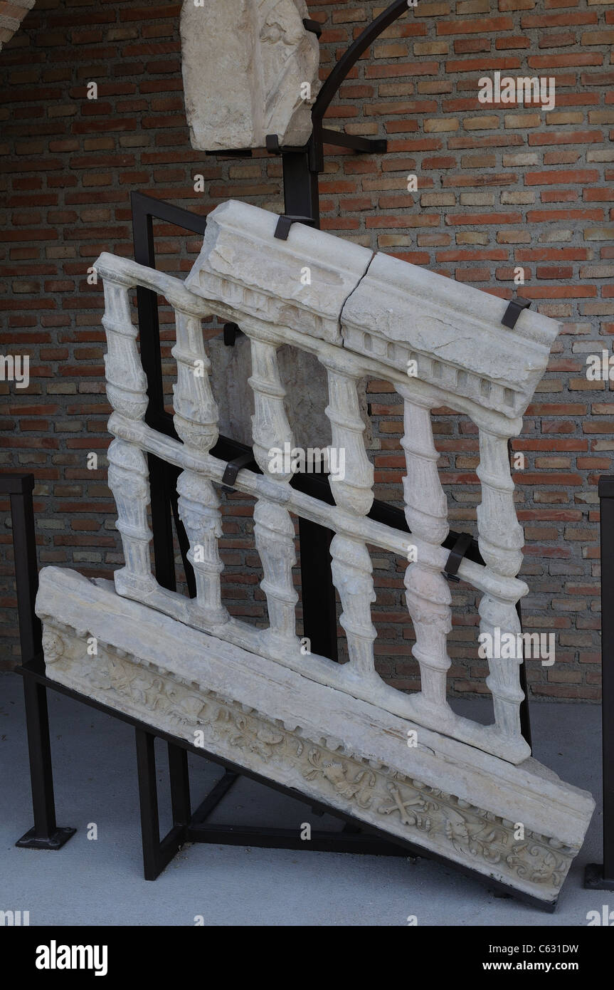 Balustrade . Renaissance ( Plateresque ) belonging to the ANTIQUARIUM ...