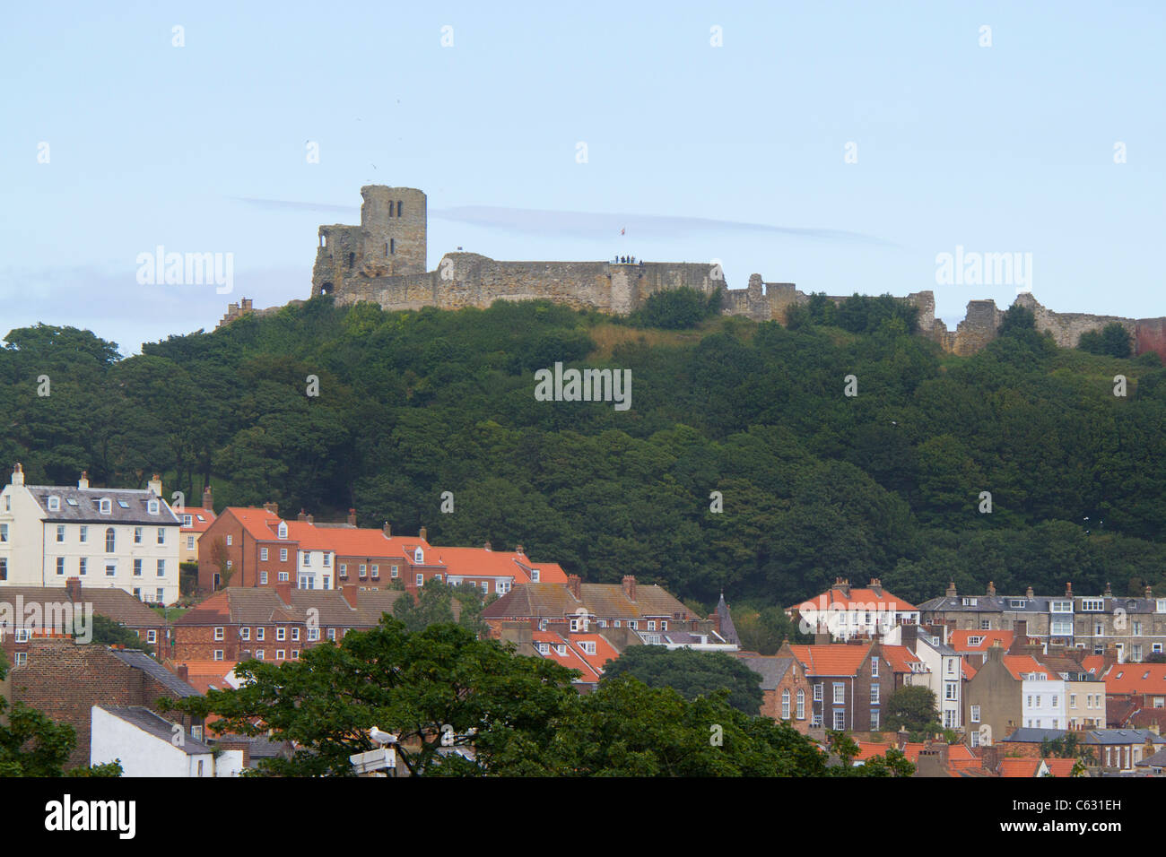Red roof castle hi-res stock photography and images - Alamy
