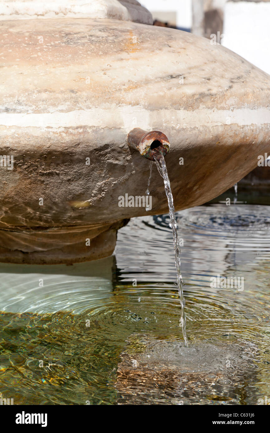 Fonte da Vila (Town's Fountain) in the Jewish Quarter of Castelo de ...