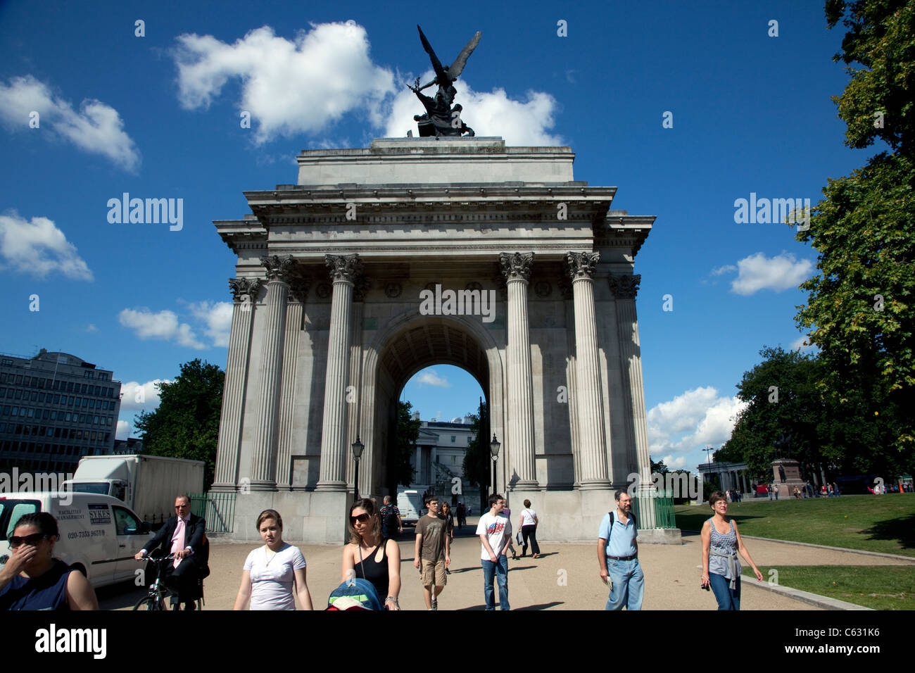 Wellington Arch, Hyde Park Corner, London Stock Photo - Alamy