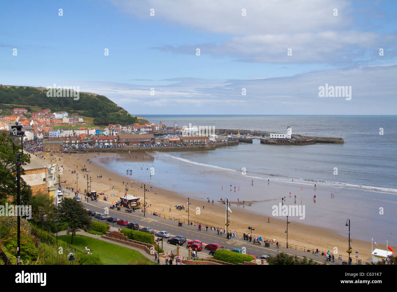 Scarborough coastline hi-res stock photography and images - Alamy