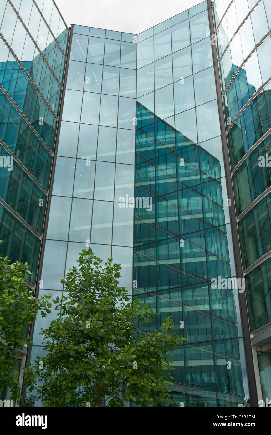 Morelondon london hi-res stock photography and images - Alamy