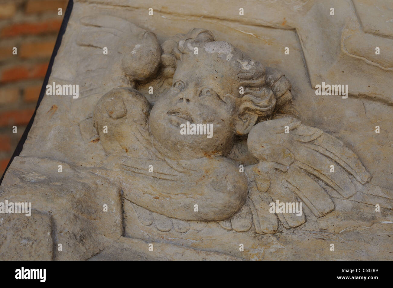 Putti- Voussoir . Renaissance ( Plateresque ) belonging to the ...