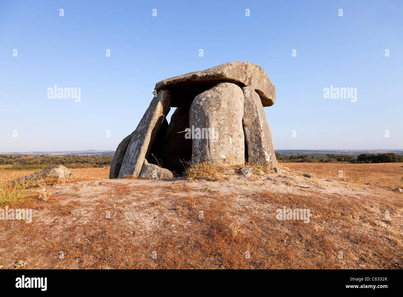 Cromlech prehistoric megalithic architecture hi-res stock photography ...