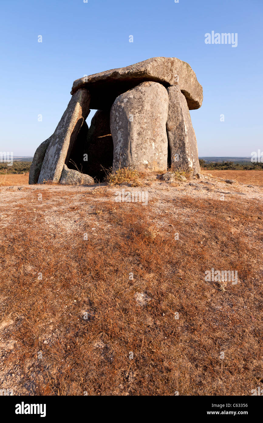 Cromlech prehistoric megalithic architecture hi-res stock photography ...