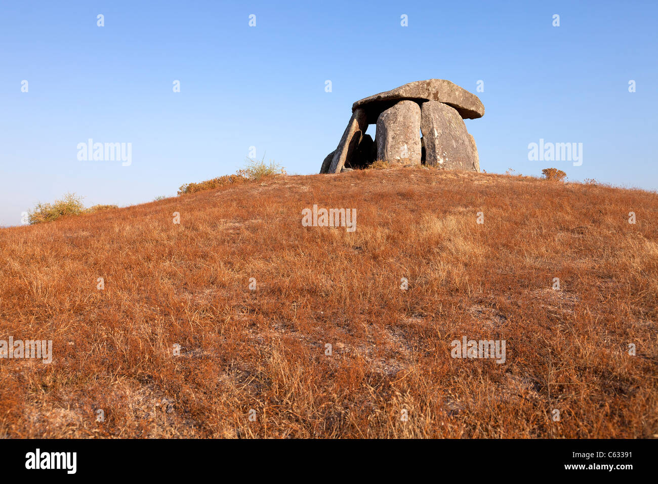 Cromlech prehistoric megalithic architecture hi-res stock photography ...