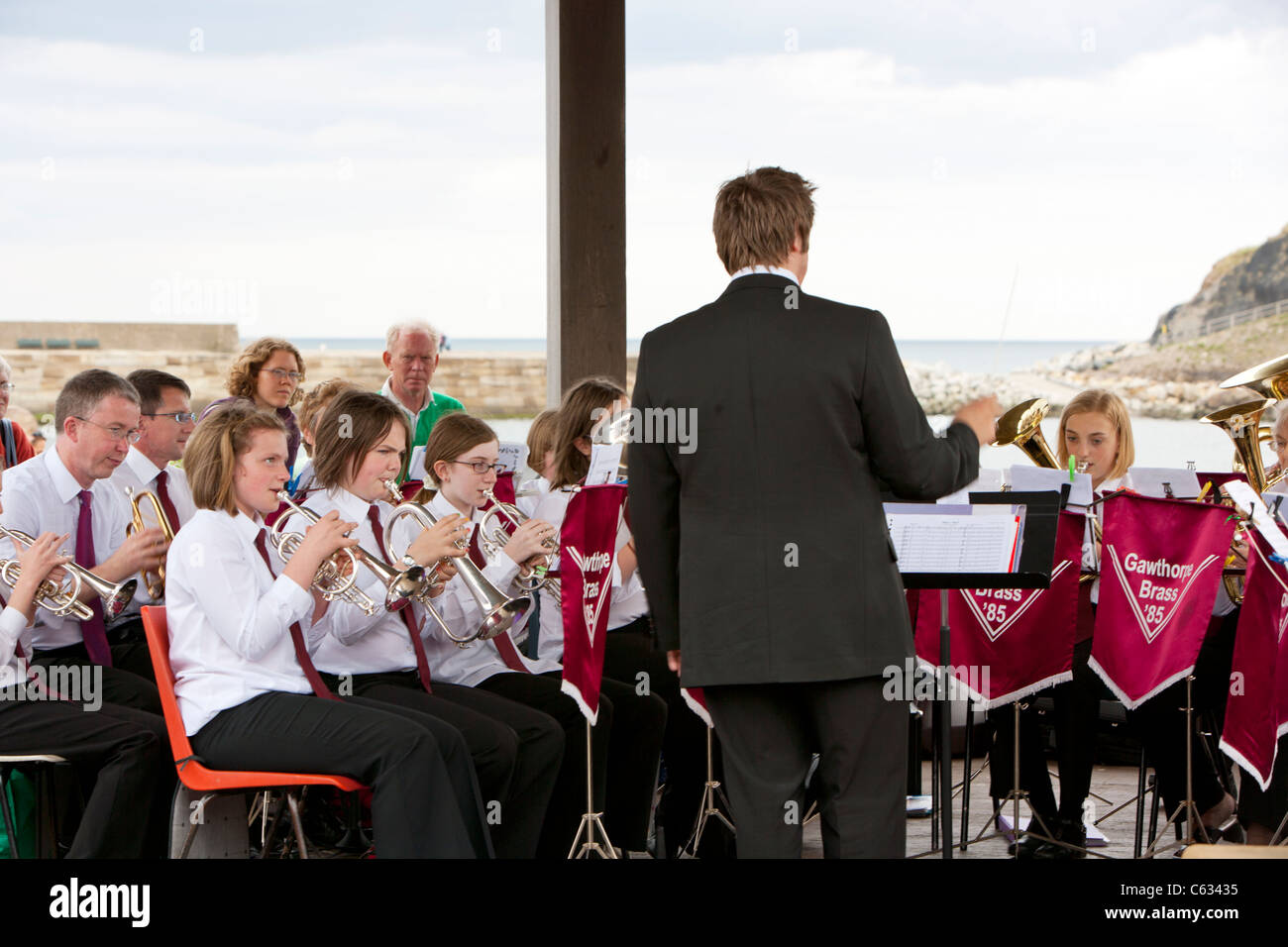 Whitby bandstand hi-res stock photography and images - Alamy