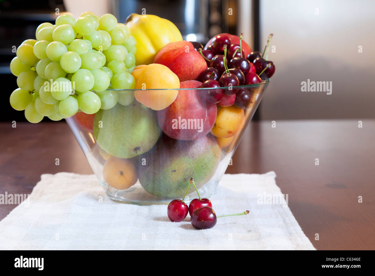 Bowl of fruit Stock Photo - Alamy