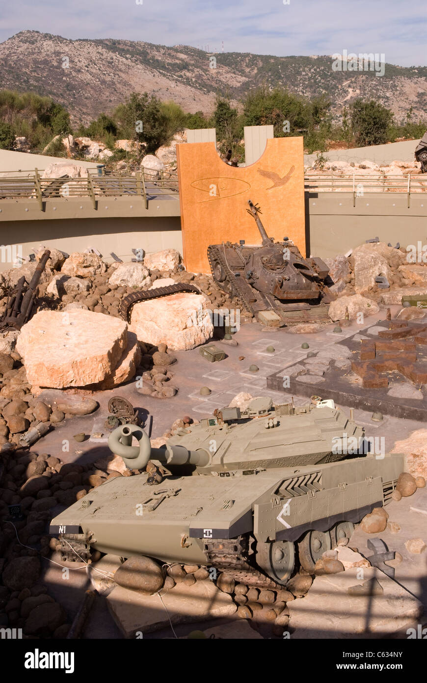 Hezbollah military hi-res stock photography and images - Alamy