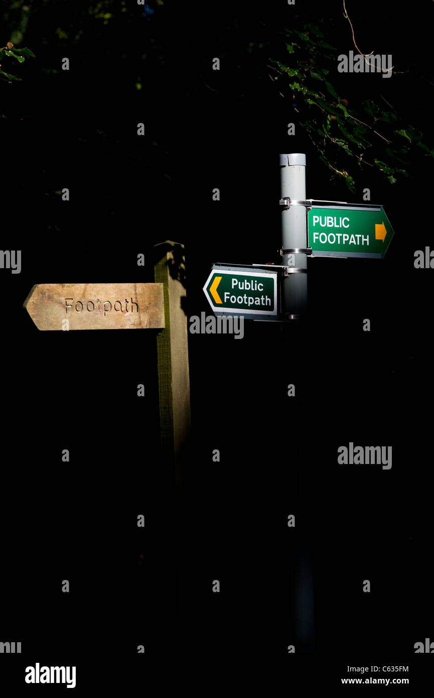 Spot metered footpath signs in the English countryside Stock Photo - Alamy