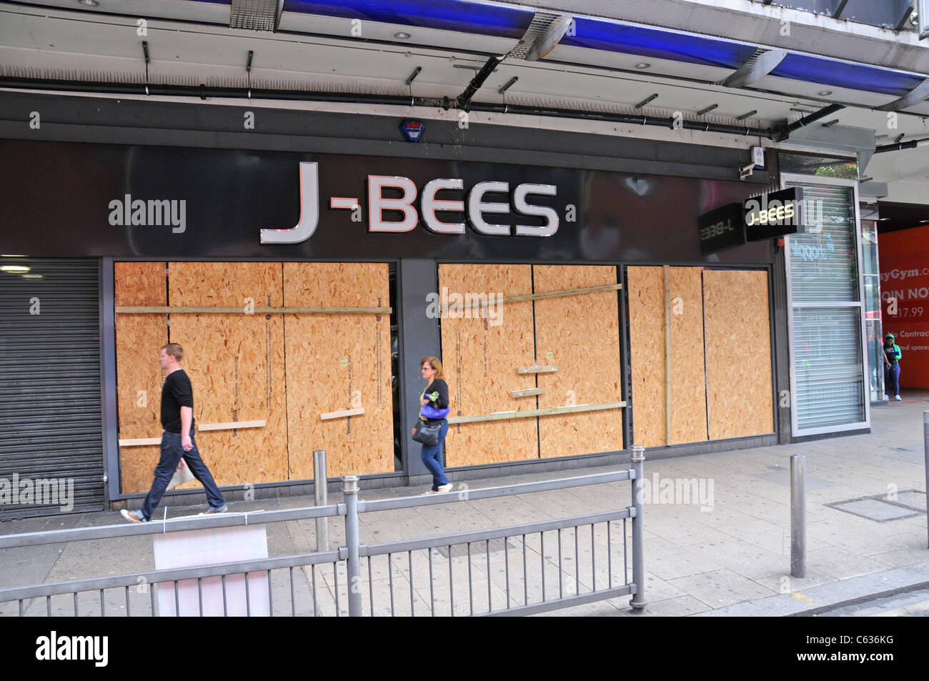 J Bees Wood Green London Riots looted shops boarded up smashed windows ...