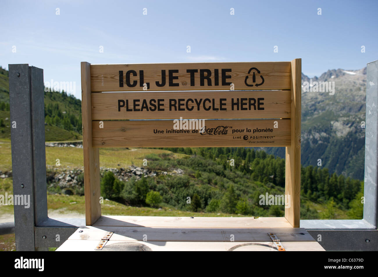 Recycling bins france hi-res stock photography and images - Alamy