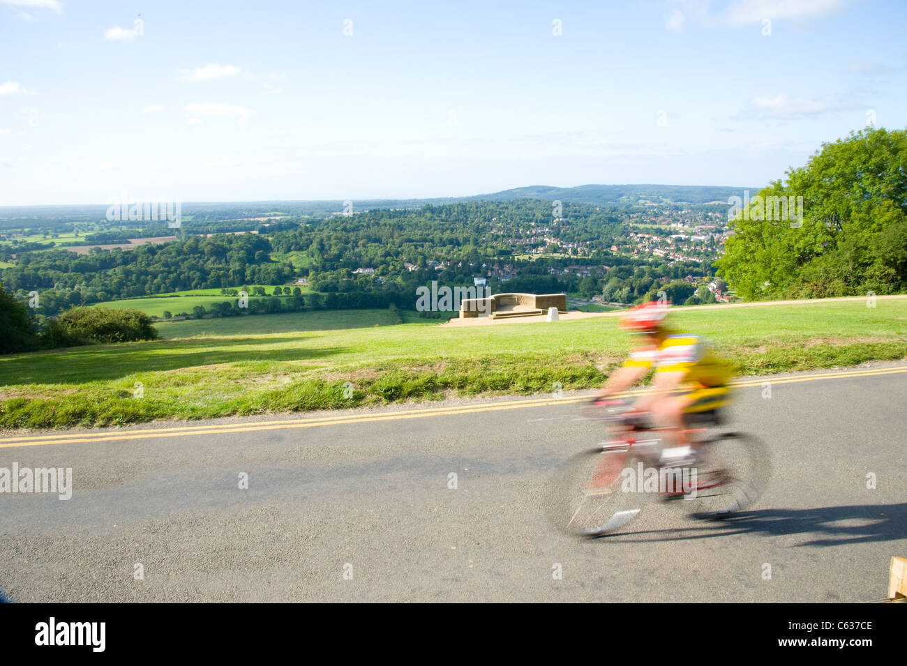 Cyclists box hill hi-res stock photography and images - Alamy