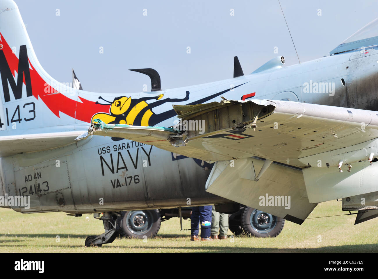 Damaged aircraft hi-res stock photography and images - Alamy