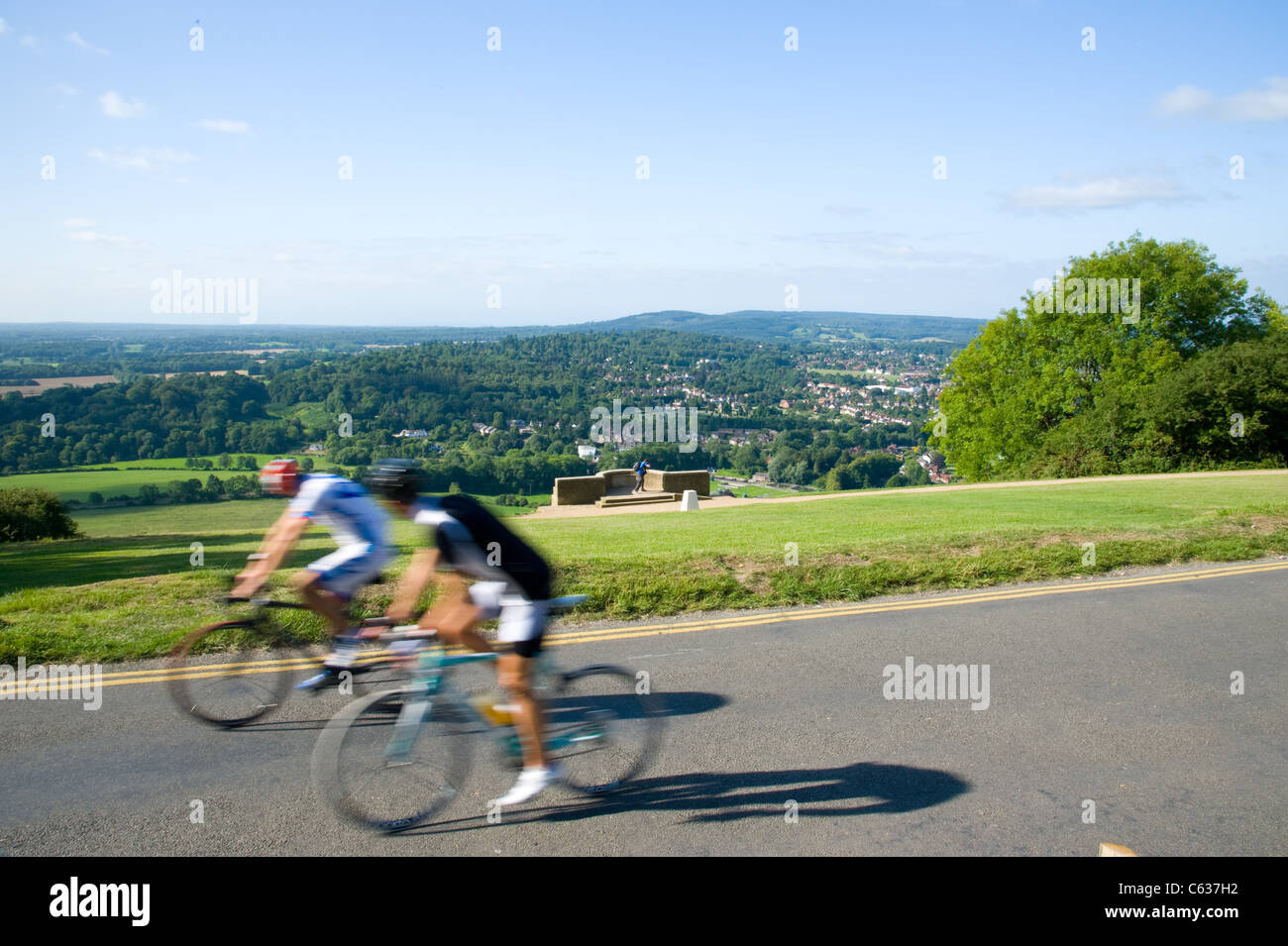 Cyclists box hill hi-res stock photography and images - Alamy