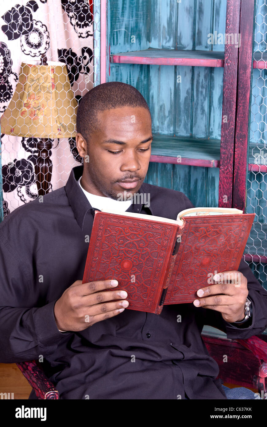 The red and the black book hi-res stock photography and images - Alamy