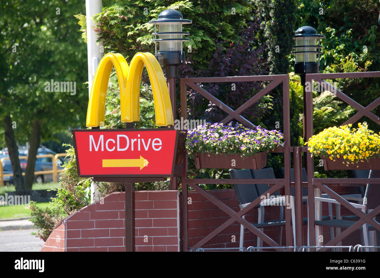 Golden Arches of McDonald's logo Stock Photo - Alamy