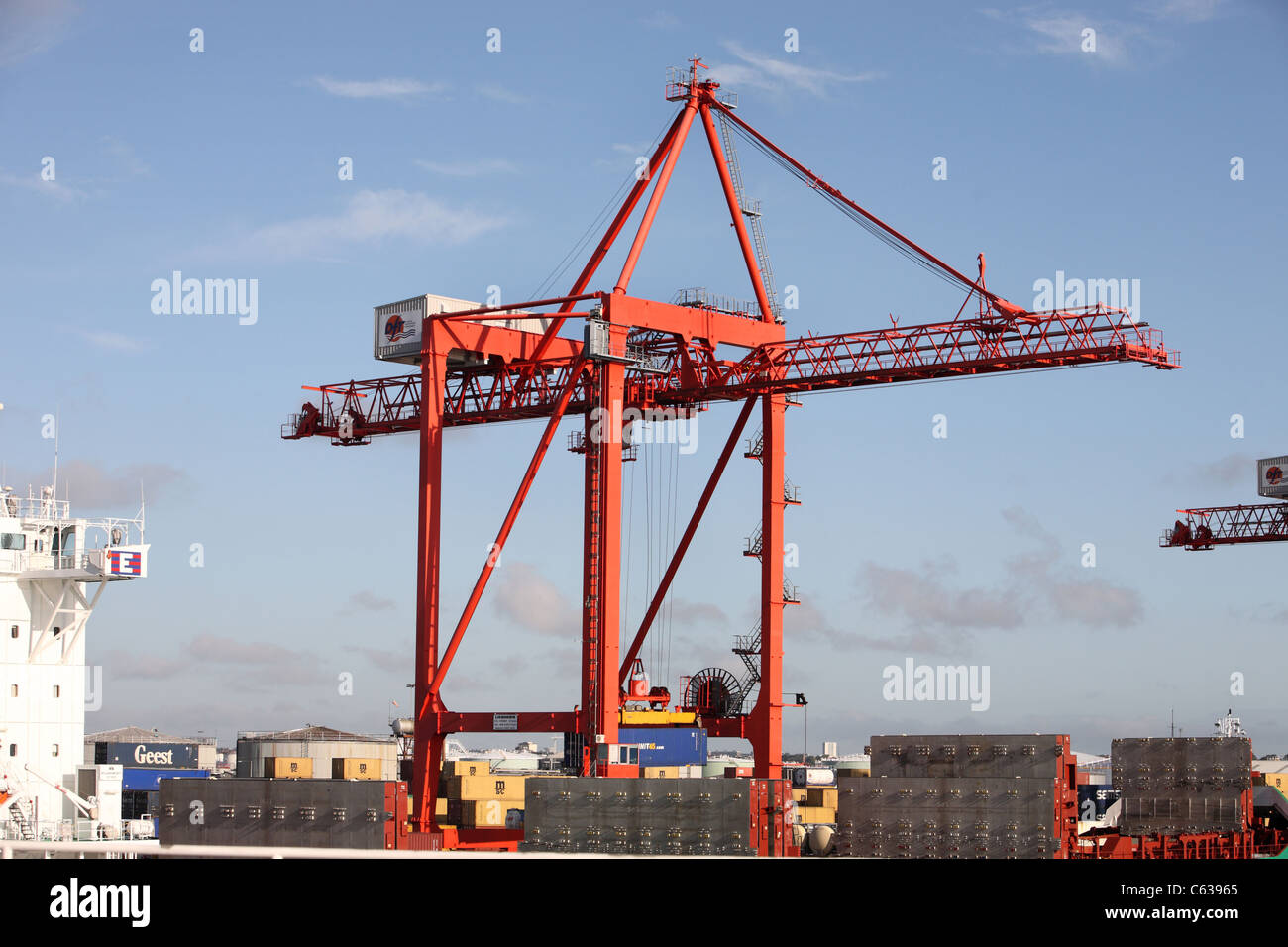 Container operations hi-res stock photography and images - Alamy