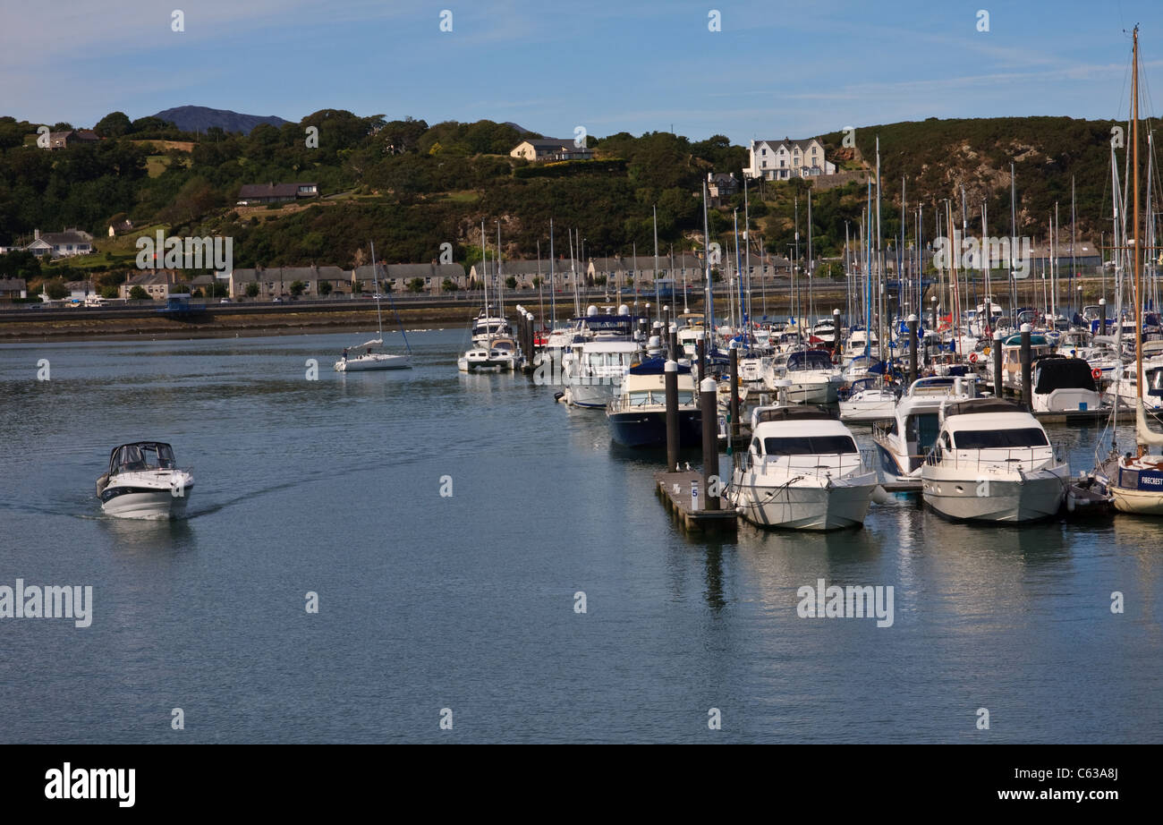 Pwllheli marina hi-res stock photography and images - Alamy