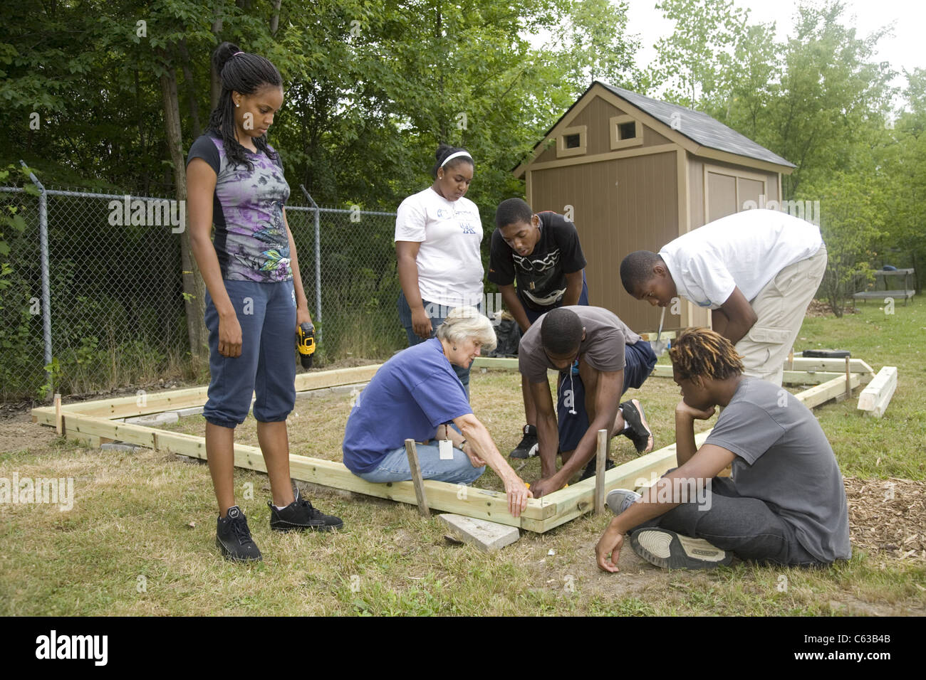 Brightening Brightmoor neighborhood summer project employs local youth ...