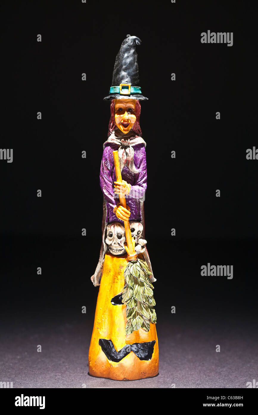 Broom statue hi-res stock photography and images - Alamy