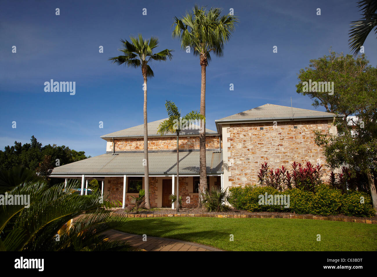 Old Courthouse and Police Station (1884), Darwin, Northern Territory ...