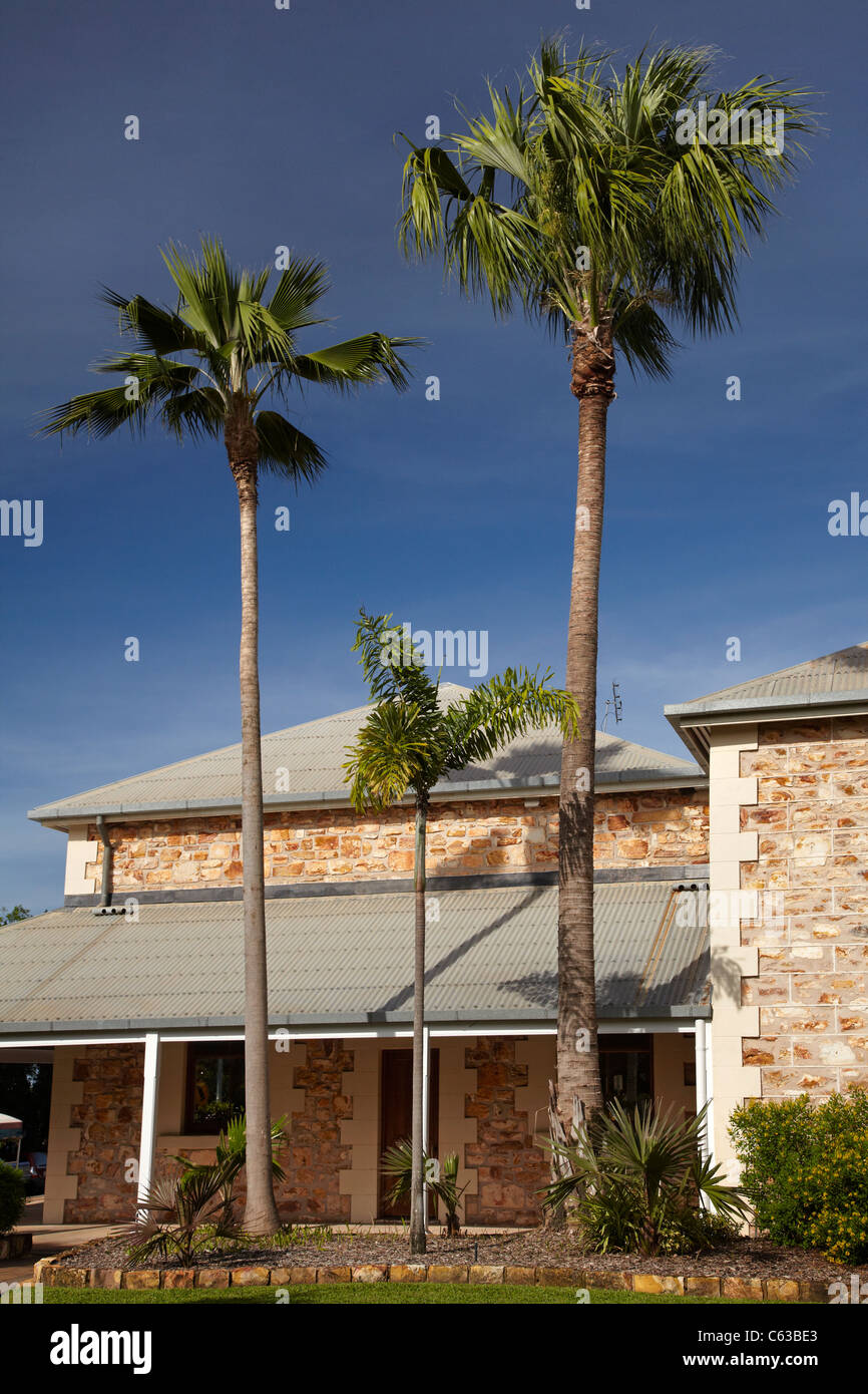 Old Courthouse and Police Station (1884), Darwin, Northern Territory ...