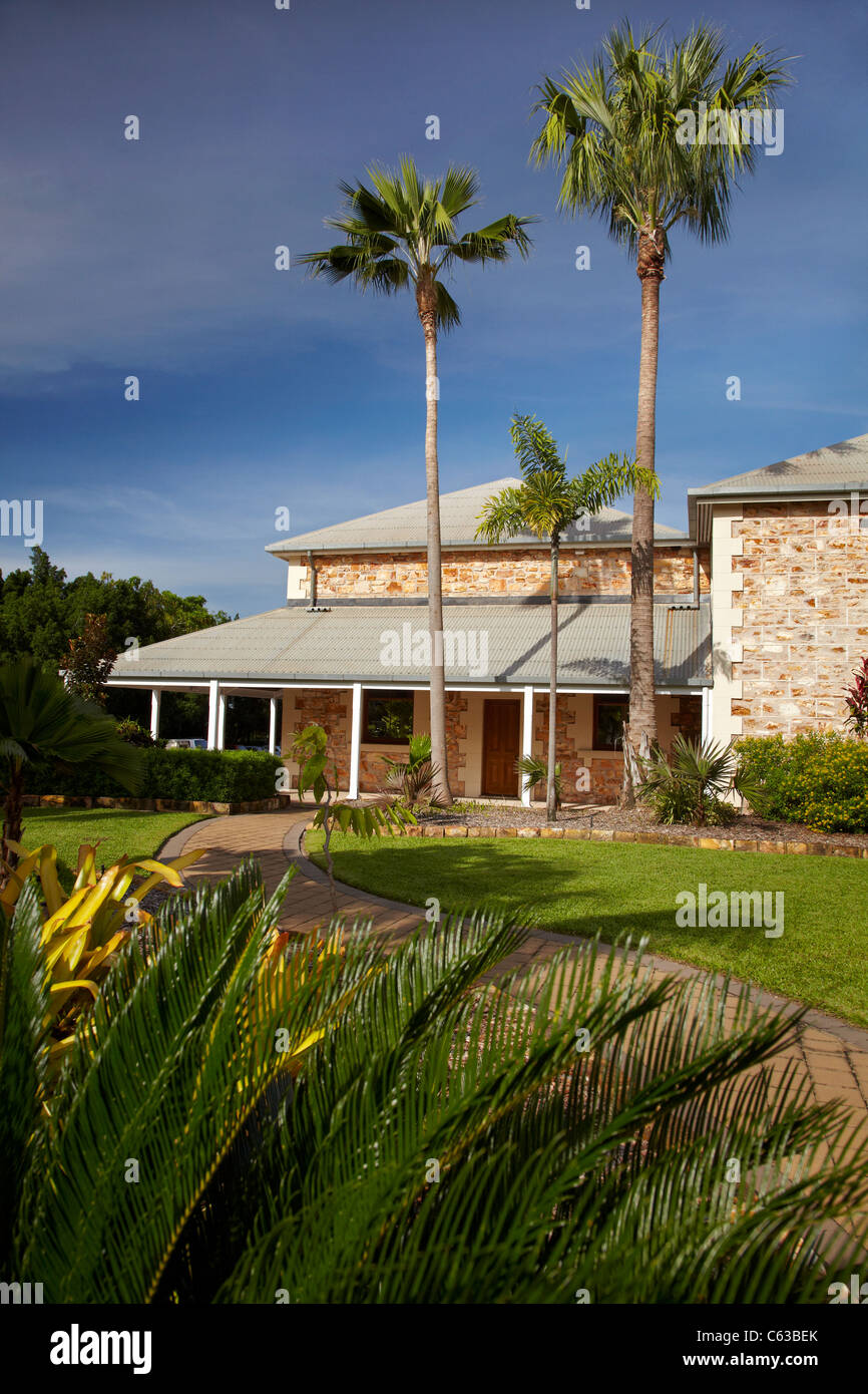 Old Courthouse and Police Station (1884), Darwin, Northern Territory ...